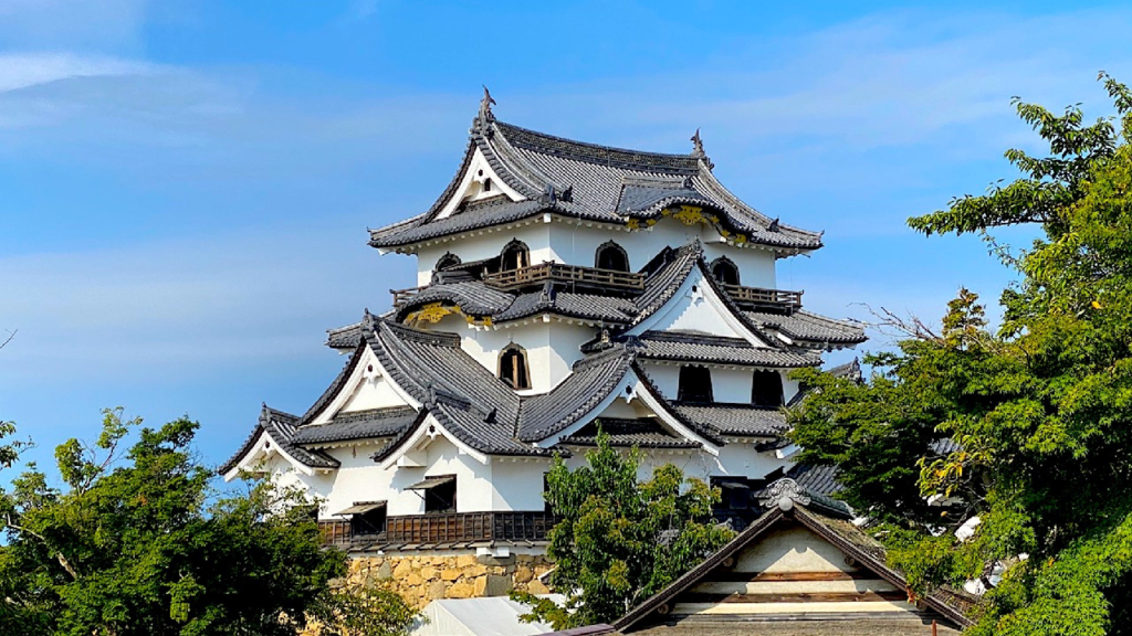Hikone Castle: Form and Function for War and Peace | RESOBOX
